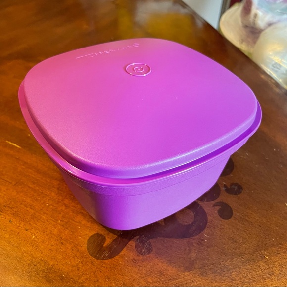 Tupperware | Kitchen | Tupperware Multi Server Container | Poshmark